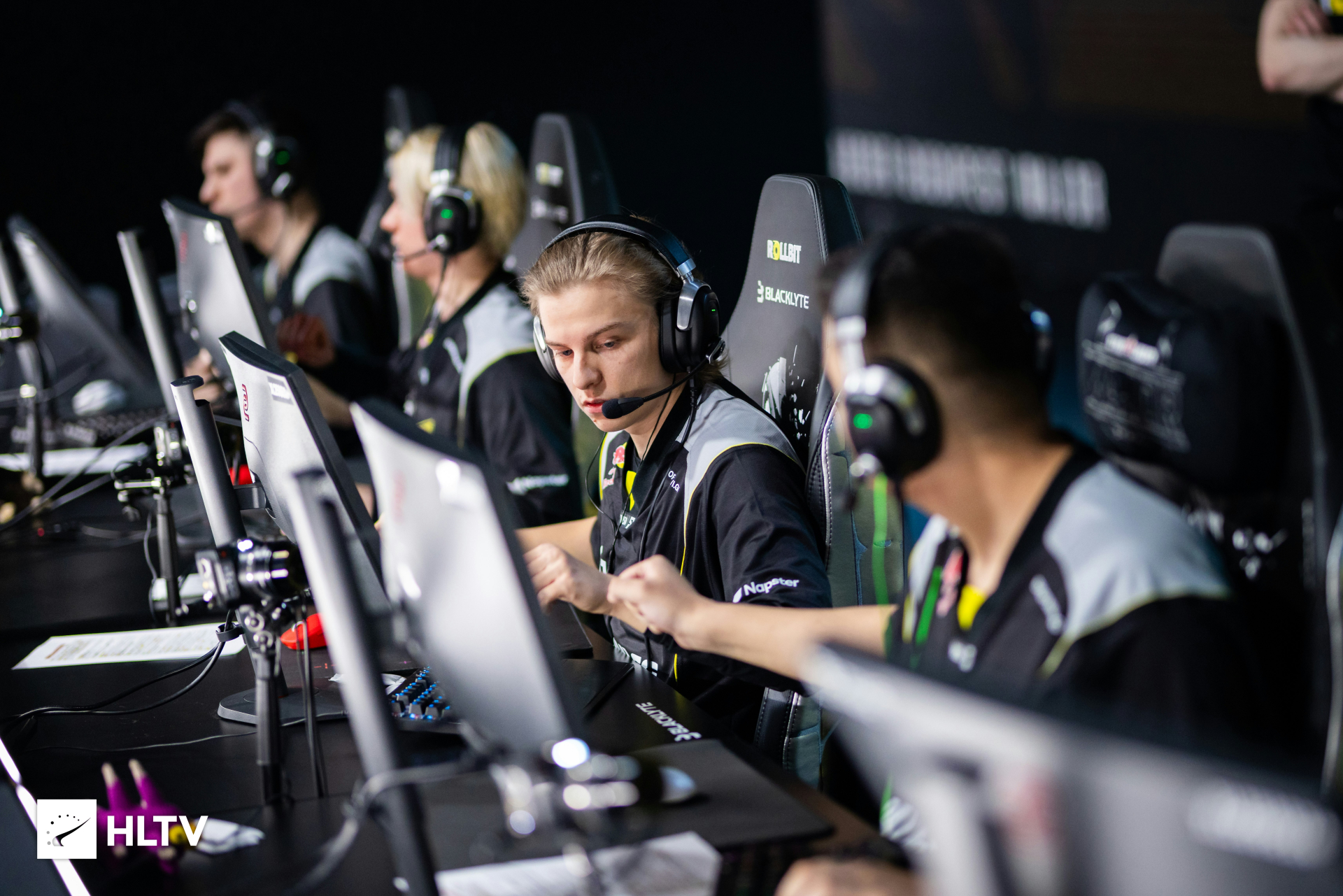 FaZe Clan — NAVI прямая трансляция StarLadder Budapest Major 2025